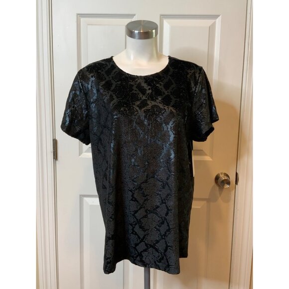 torrid | Tops | Torrid Black Snakeskin Velvet Short Sleeve Tshirt Size ...